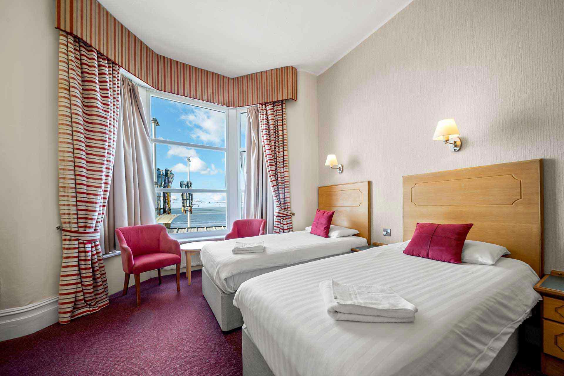 Bay Window Sea View Twin