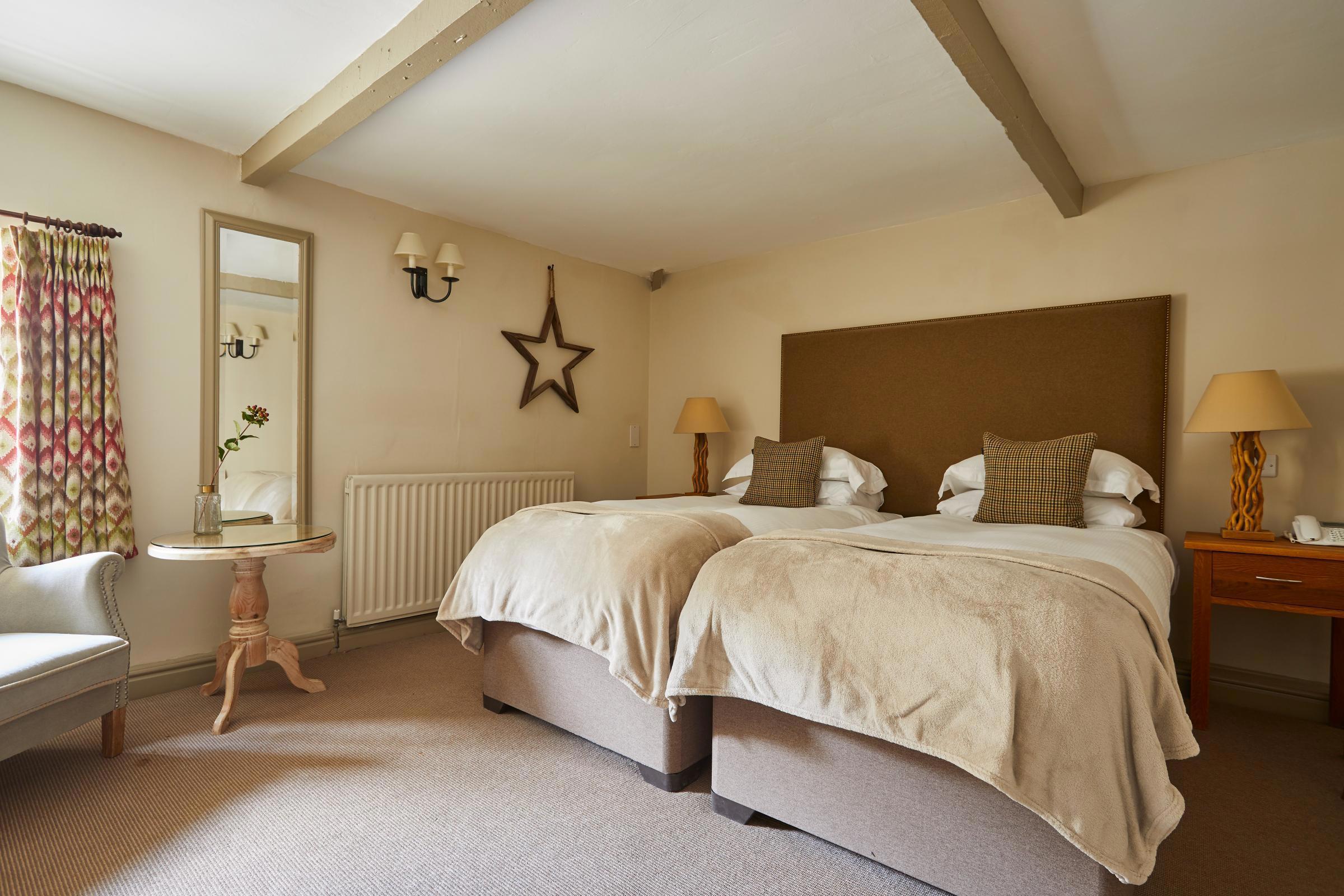Coach House Twin Room | Headlam Hall
